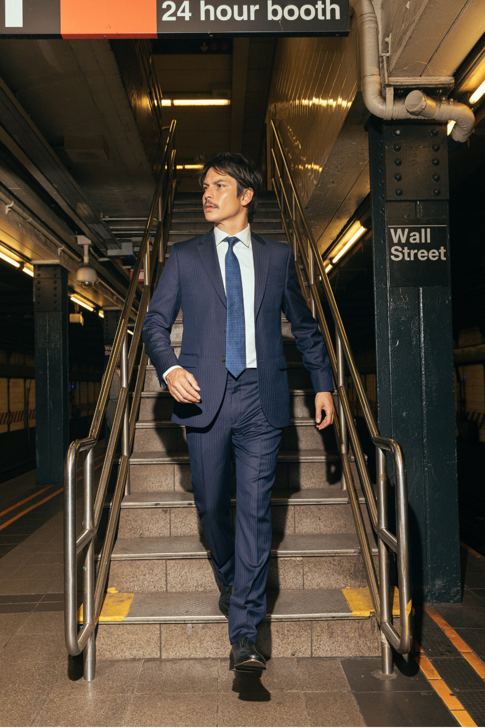Costume chevrons marine – Jonas & Cie